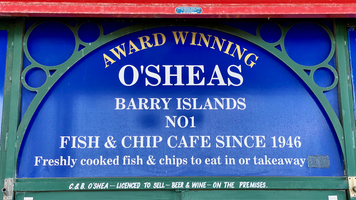Fish and Chips on Barry Island – Welsh 100 #62 – Travels With My Aunt